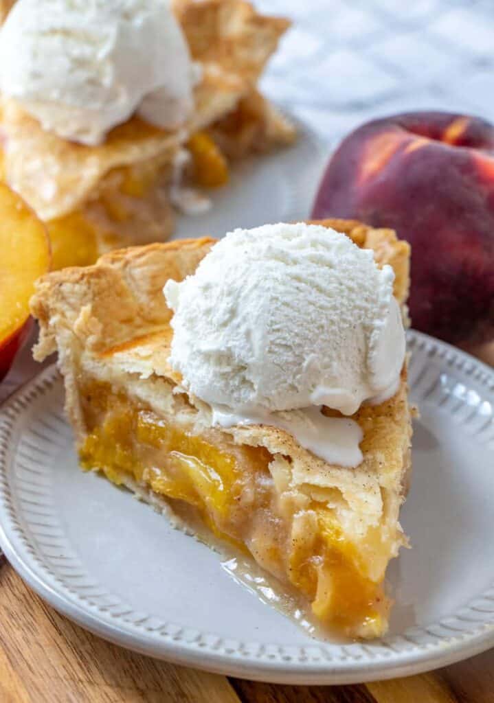 Delicious and Easy Peach Desserts for Every Occasion - Recips by lily